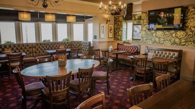Duttons Arms: Traditional Pub In Blackpool | DesignMyNight