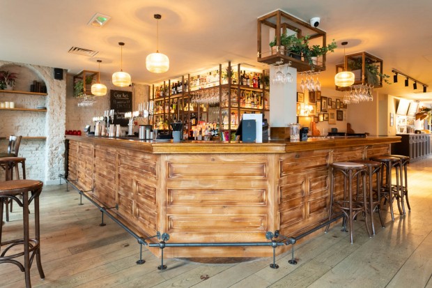The Fox At Crouch End: Classic London Pub | DesignMyNight