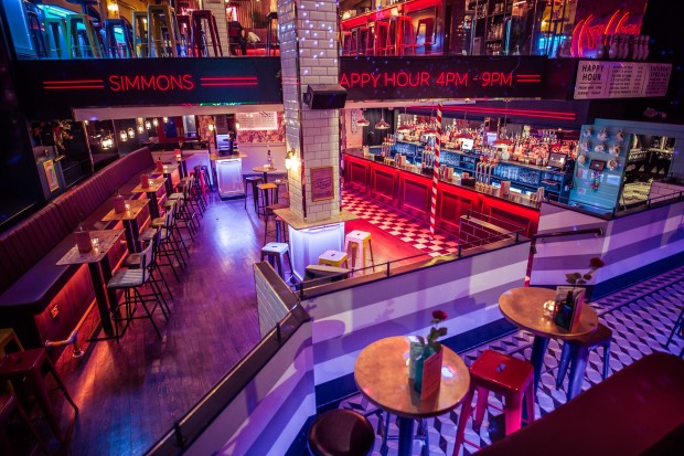 Simmons Bank: City Of London Cocktail Bar | DesignMyNight