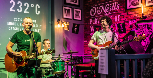 Keeper Lit...Live at OMS | Merchant City, Glasgow Live Music Reviews | DesignMyNight