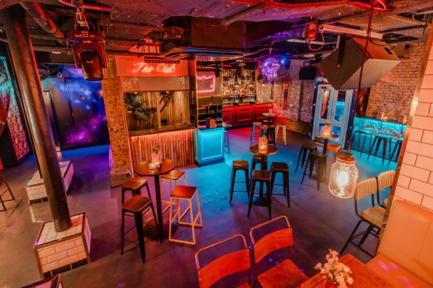 Simmons Monument | London Bar Reviews | DesignMyNight