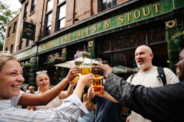 The Exmouth Arms: Traditional London Pub | DesignMyNight