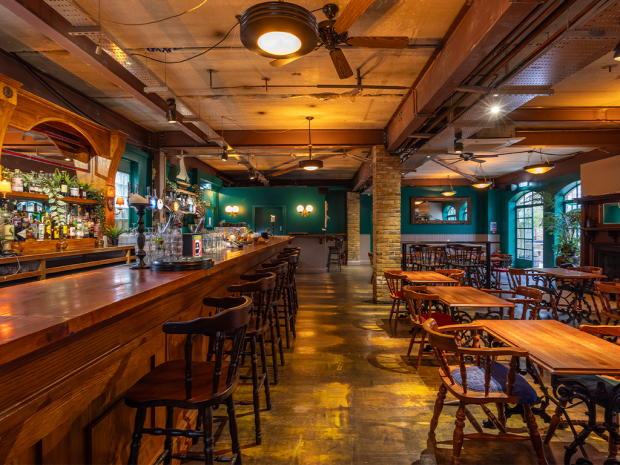 Pacific Tavern: Cool Rotherhithe Pub | DesignMyNight