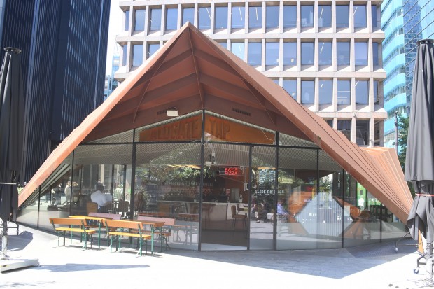 Aldgate Tap: Bar In London | DesignMyNight