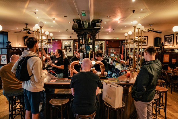 Sloans: Glasgow's Oldest Bar And Restaurant | DesignMyNight