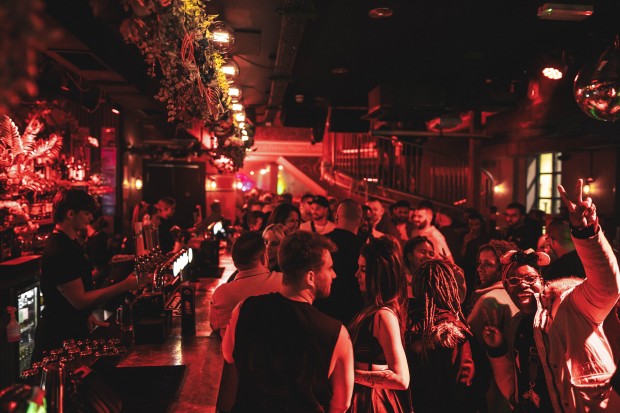 Bonnie Rogues: Fun Cardiff Pub | DesignMyNight