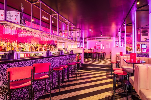 Tonight Josephine Clapham: Pink Cocktail Party Bar | DesignMyNight