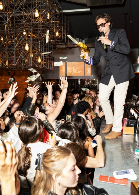 The 411: Fun Neighbourhood Bar In Angel | DesignMyNight