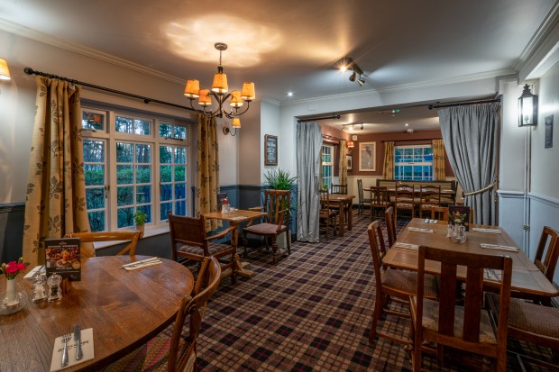 The Avon Causeway: Traditional Pub With Rooms Near Christchurch ...