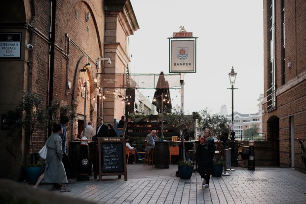 The Banker: Riverside Pub Near Cannon Street | DesignMyNight