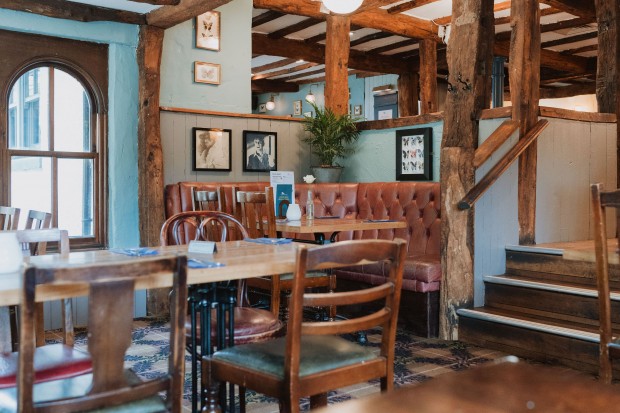 The British Oak: Traditional Sheffield Pub With Garden | DesignMyNight