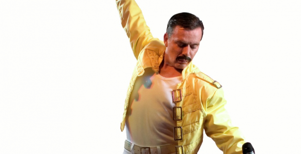 Lee Baker as Freddie Mercury | Reading Date Night Reviews | DesignMyNight