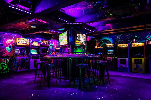 NQ64 Manchester Northern Quarter: Fun Activity Bar | DesignMyNight