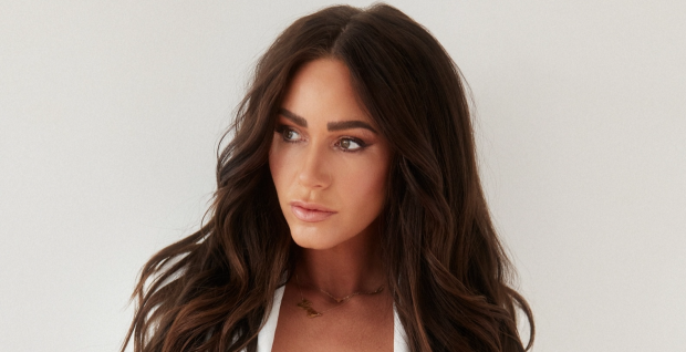 Live Sessions with Izzy Chase at art'otel London Hoxton | London Live ...