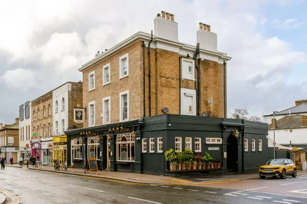 The Victoria Surbiton | Surbiton Pub Reviews | DesignMyNight